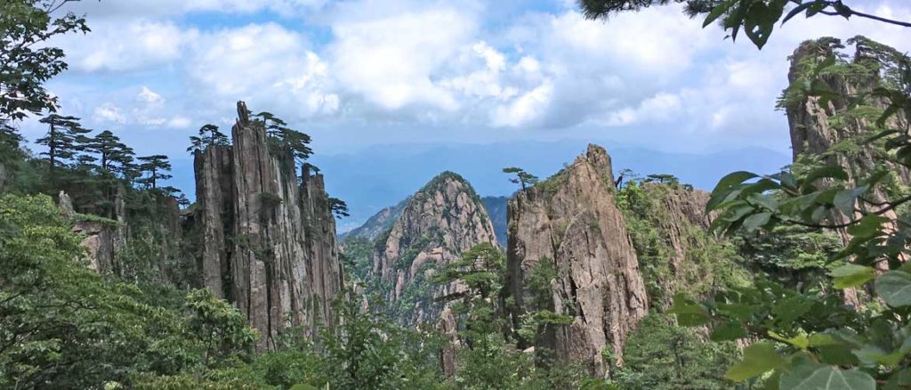 Huangshan (Yellow Mountain) Hiking Tour - Laurus Travel | Escorted ...